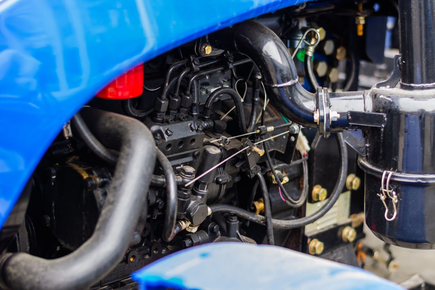 How to Detail a Semi-Truck’s Engine Compartment – McCoys Truck Detailing